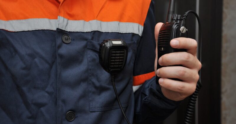 Best Practices for Using Two-Way Radios in the Workplace - SafeZone24